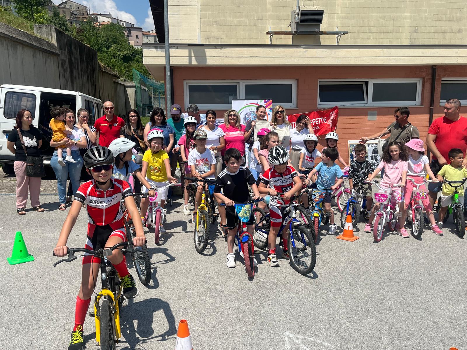 A Ruoti “Le ruote della parità” per promuovere il ciclismo femminile in ...